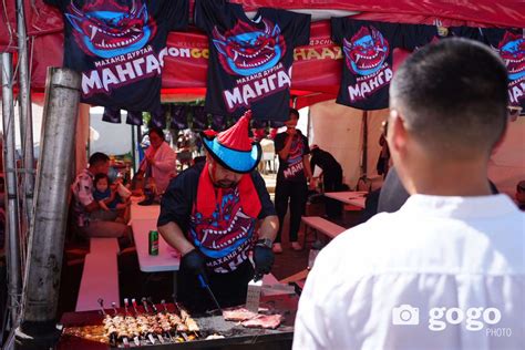 ФОТО Төв цэнгэлдэх хүрээлэнгийн эргэн тойронд