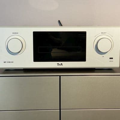 T A MP 3100 HV Multi Source SACD Player Silver Reverb