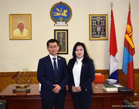 Төрийн Думын гишүүн Байгаль нуурыг хамгаалах дэд хорооны дарга Н Р Будуев айлчилж байна