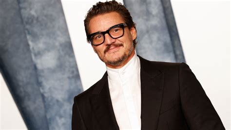 Pedro Pascal Is Often Seen Putting His Hand On His Chest In Photos Heres Why Nbc Bay Area