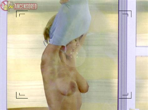 Bobbie Phillips Nua Em The Hustle