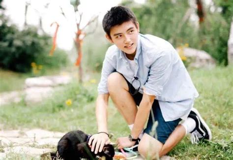 陈凯歌大儿子整容式成长，如今长这样！就读沃顿商学院，学霸一枚 搜狐大视野 搜狐新闻