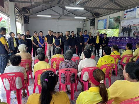 ในประเทศ พิพัฒน์ รมว แรงงาน ลงพื้นที่พัทลุง มอบถุงยังชีพประชาชนประสบอุทกภัย