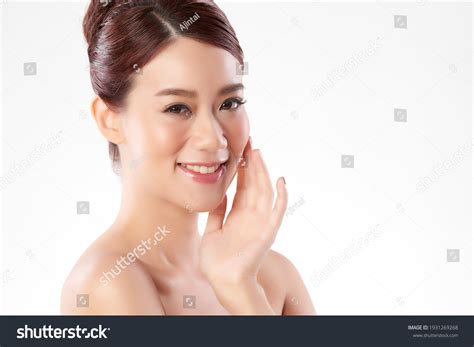 2443446 Imagens De Beautiful Asian Girl Imagens Fotos Stock E