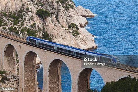Ter 통근 교육을 비아덕트 기차에 대한 스톡 사진 및 기타 이미지 기차 고가교 프랑스 Istock