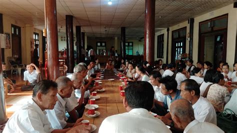 ကျိန္တလီမြို့၌ မဟာသင်္ကြန်အတက်နေ့ ဘုန်းတော်ကြီးကျောင်းများတွင် ဥပုသ်သီလဆောက်တည်သူများနှင့် ကောင