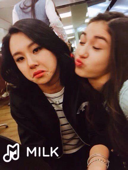 [트와이스] [ioi] 영상통화하며 눈에 꿀떨어지는 채영♡소미 인스티즈 Instiz 이슈 카테고리