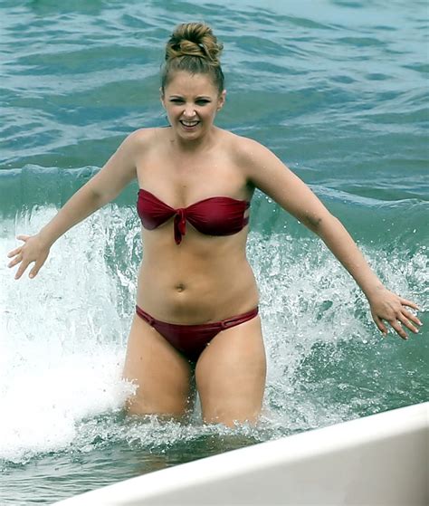 Elisabeth Harnois Bikini Malfunction Showing Ass Crack At A Beach In