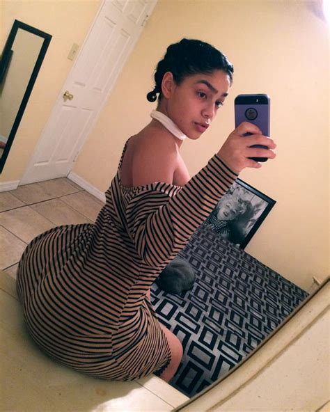 Big Booty Girls Only Teen Big Ass Selfie