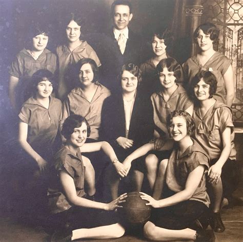 1932 Indiana Hs Girls Basketball State Champions Rockfield High