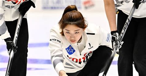 여자컬링 팀 하 세계선수권 한일전 패배본선 진출 빨간불