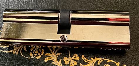 How To Remove A Stuck Key 3 Easy Methods 2025