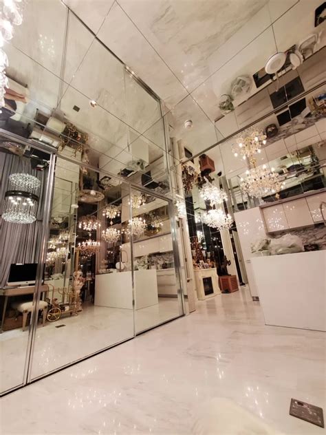 ประตูกระจก ประตูบ้านเลื่อน ติดตั้งประตูกระจกราคาสุดคุ้ม