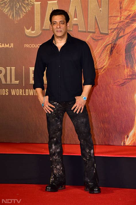 House Full At Kisi Ka Bhai Kisi Ki Jaan Trailer Launch With Salman
