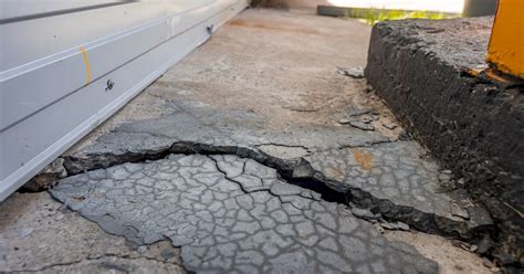 Common Signs Of Foundation Problems