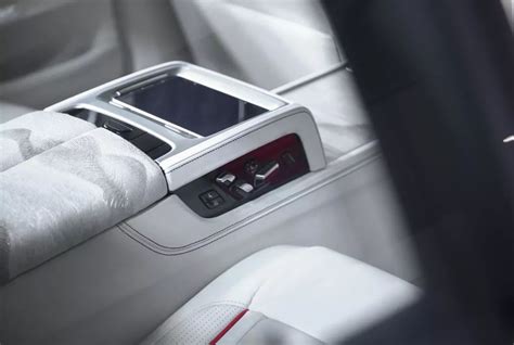 史上最奢华的宝马！新7系华彩辉耀典藏版震撼发布，全球仅此一台！搜狐汽车搜狐网