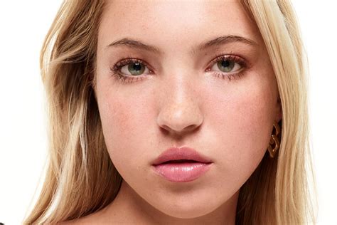 Lila Moss On Her Best Beauty Advice And Favourite Make Up Products Dazed
