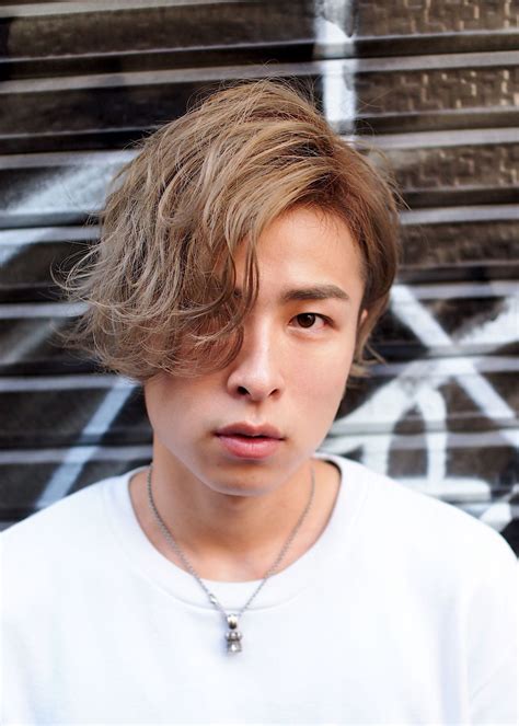 【最新版】メンズ必見！くせ毛を生かしたトレンドヘアとセット方法 Arine アリネ