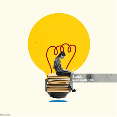 전구에 앉아있는 여자 아이디어 혁신 창의력 솔루션 개념 비즈니스에 대한 좋은 아이디어를 가진 사업가 현대 창조적 인 예술 콜라주 또는 디자인 사고 과정 합성사진에 대한 스톡