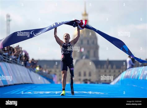 Hailey Danz From The Us Wins The Womens Pts2 Triathlon At The 2024