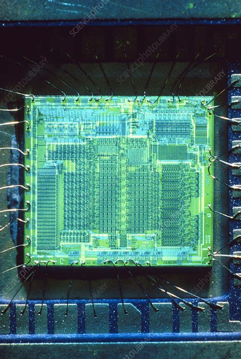 Mos Technology 6502 Microprocessor Stock Image T370 0065 Science Photo Library