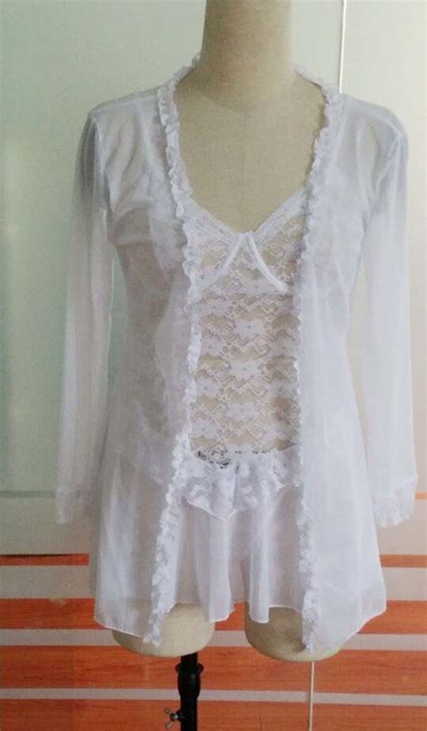 Plus Size Sexy White Lace Chemise And Robe N10820