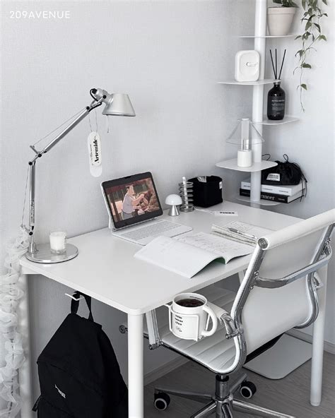 209애비뉴 가구 • 집꾸미기 • 책상 • 데스크 • 데스크테리어 2월 10일부터 시작하는 콘테스트 예고 🤍 209 데스크를 늘 예쁘게 사용해주시는 분들을 위해