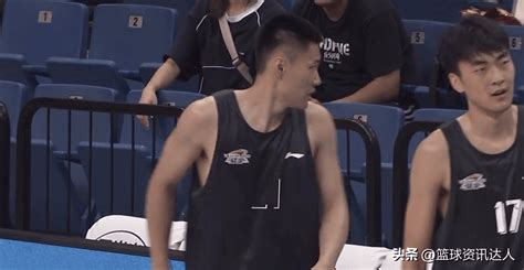 辽宁大胜广州！刘雁宇吴昌泽累坏，周俊成庆祝，但球队无缘淘汰赛比赛进攻球员