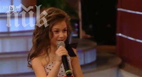 Скандална тайна за Крисия баща й се спасява от банкрут с нейна помощ Информационна агенция ПИК