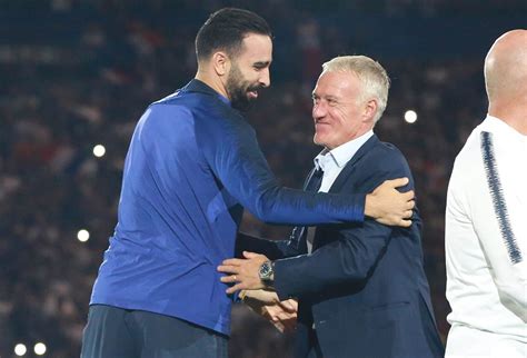 Inès Vandamme Dals Cest Bien De Lamour Avec Antoine Sa Photo Pleine Bouche Avec Lex