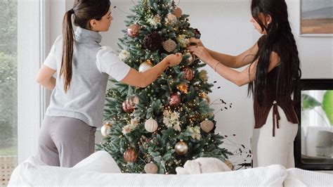 Cuándo Y Cómo Decorar Tu árbol De Navidad Para Atraer La Abundancia A