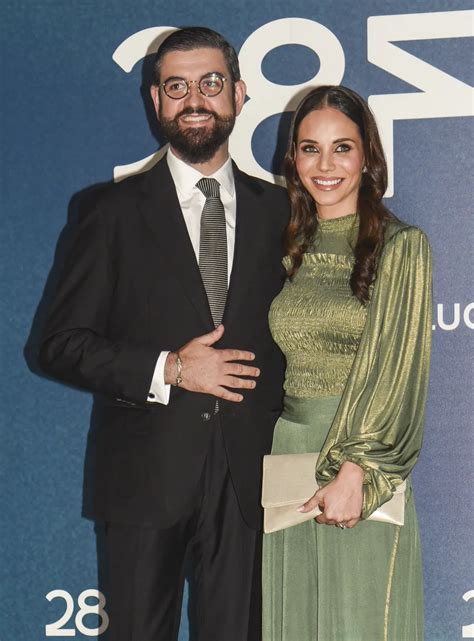 Manu Sánchez Sorprende A Su Mujer Lorena Sánchez Con Una Boda Que Ni Ella Esperaba En Pleno