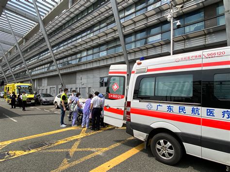 救护车转运 I 大湾区生命通道再启航——民航医疗快线跨境重症转运再树湾区标杆 广东民航医疗快线有限公司