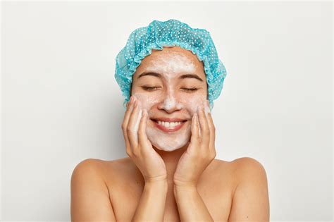 What Is A Foaming Cleanser And Why Should You Use It Freya Laboratories