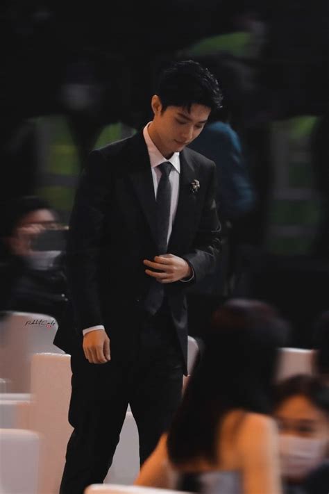 Xiao Zhan ~ 210228 Arms Stars