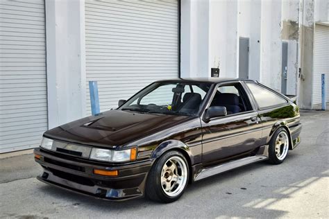 Toyota Corolla Levin Ae86