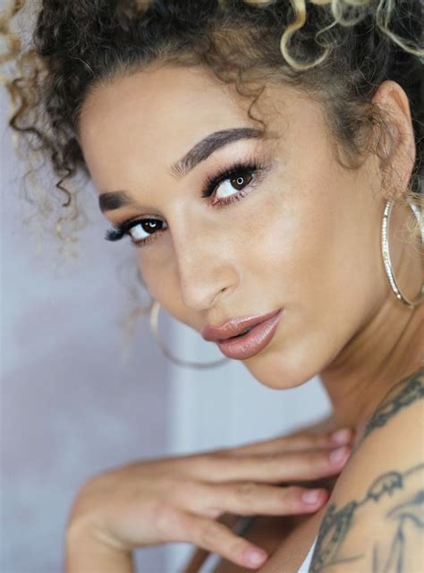 Sherelle A Model From Orpington United Kingdom