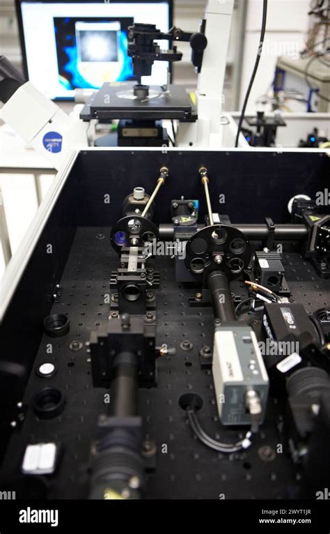 Nanophotonics Laboratory Confocal Fluorescence Microscope With Molecular Sensitivity Materials