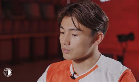Ayase Ueda Richt Zich Tijdens Eerste Feyenoord Interview Tot Shinji Ono En Ryo Miyaichi