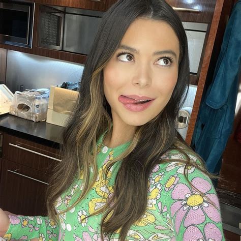 Miranda Cosgrove Miranda Cosgrove Miranda Prettiest Celebrities