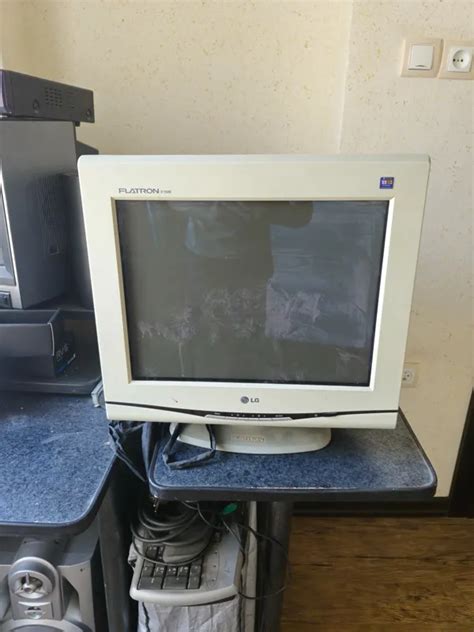 مانیتور الجی قدیمی