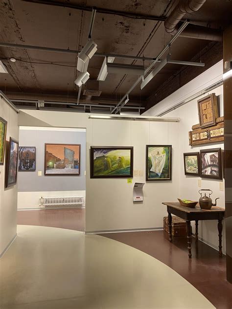 За современным искусством — в музей «Эрарта Индивидуальная экскурсия 🧭 цена экскурсии 8500