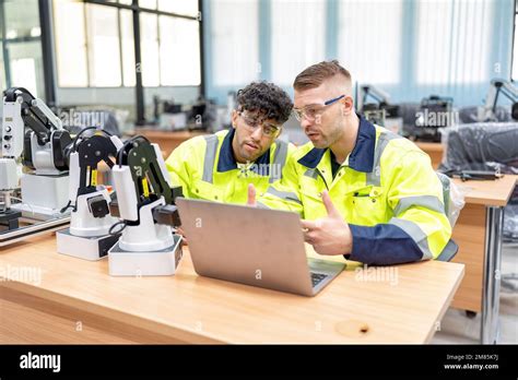 Engineer Learn Basic Theory How To Operation Maintenance And Programing