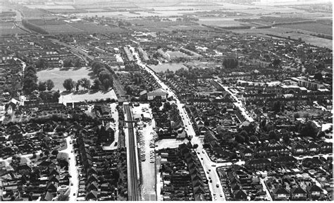 Old Aerial Photos Of Rainham From 1930 And 1990