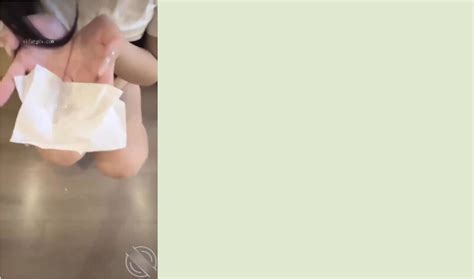 爆乳丰臀小姨子在胯下含着大屌 小姨子实在太色情了替我口着几把的时候下面都湿了全是水我很轻松的就插入了 Asia Uncensored
