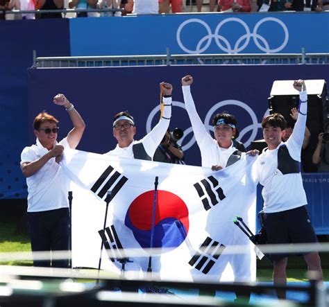 남자 양궁 올림픽 3연패 달성… 韓선수단 벌써 金 5개