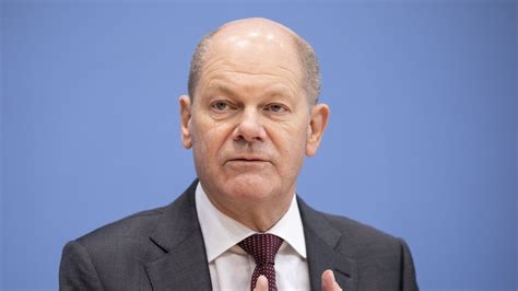 Шолц Не трябва да има нови условия за преговорите за присъединяване на РСМ към ЕС Новини бг