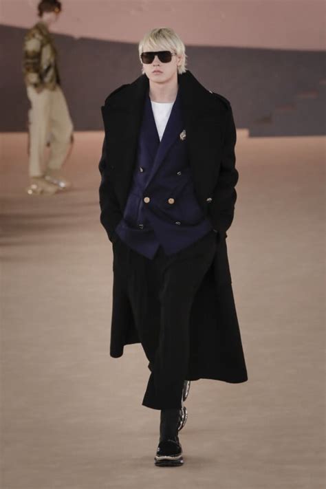 Photo Défilé De Mode Homme Automne Hiver 20202021 Balmain à Paris Le 17 Janvier 2020