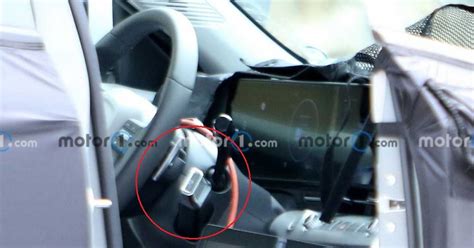 현대차 코나 풀체인지 실내 포착 컬럼식 기어 레버 적용