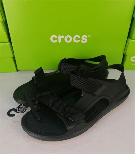 Чоловічі сандаліі Crocs Mens Swiftwater Expedition Sandal Black чорні — цена 1495 грн в каталоге